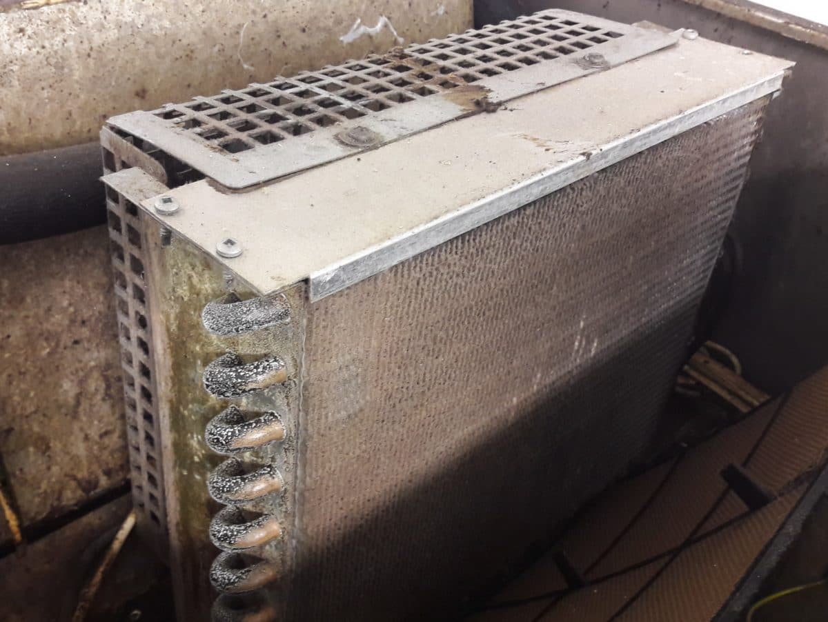 Nettoyage et entretien d'un condenseur| France Hygiène Ventilation